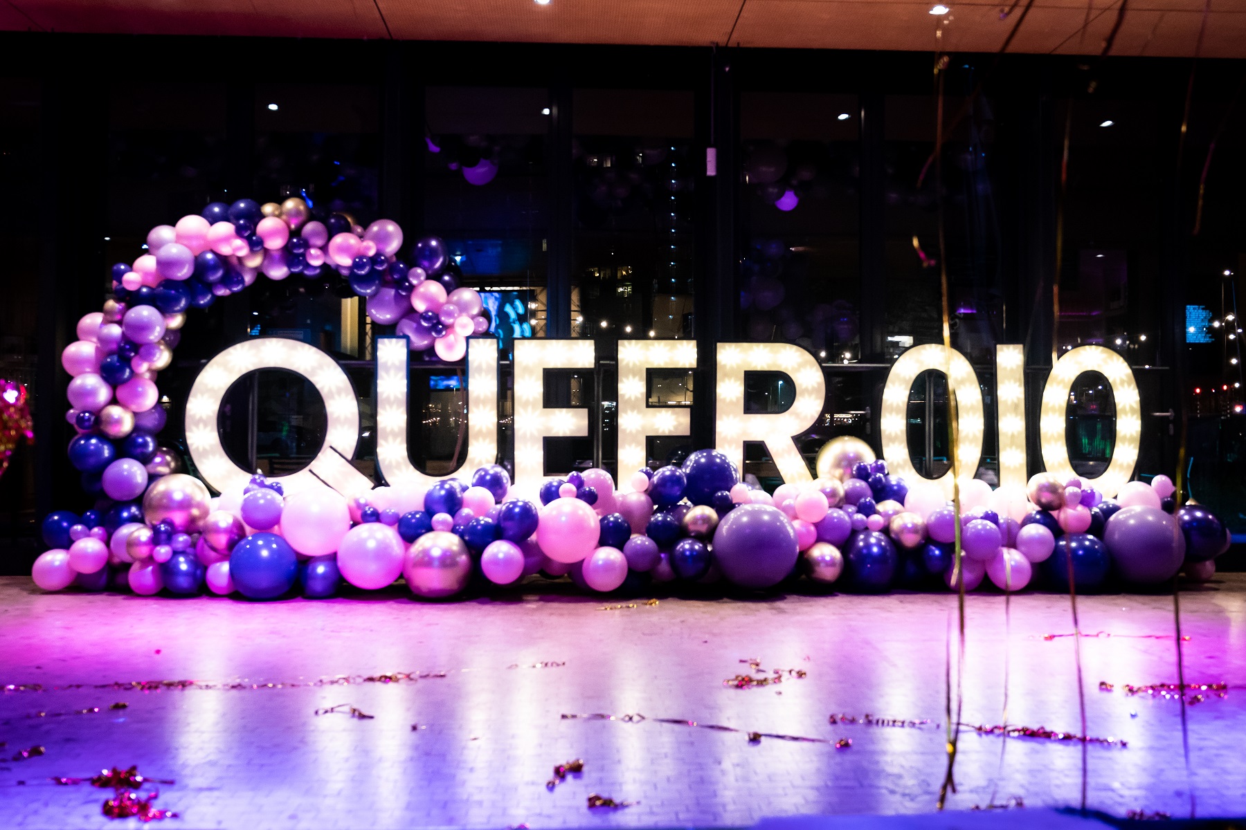 QUEER010: THE BIG REVEAL | Maas theater en dans